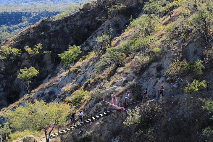 Monster Ziplines - Funcabo